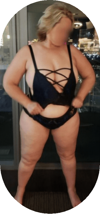 40dd Curvy Wife Enjoys Showing Her Enormous Toobusyliving