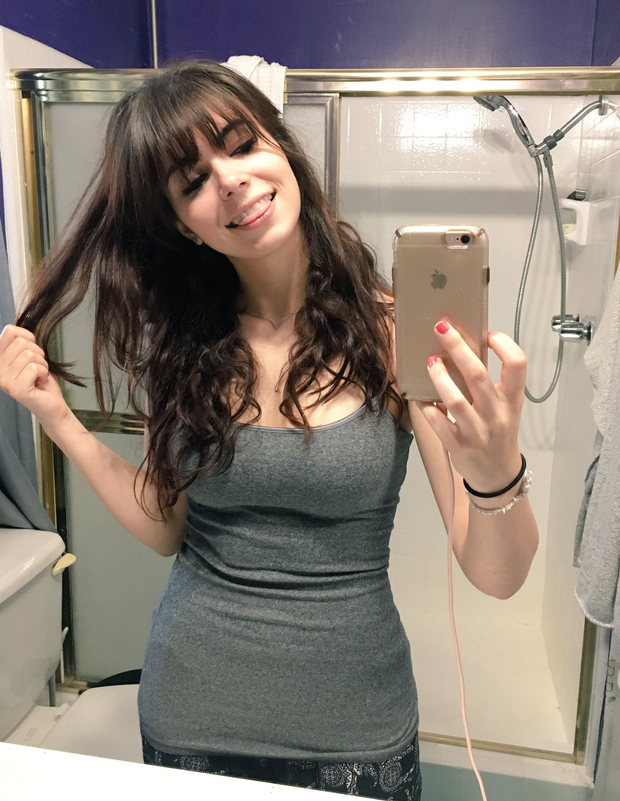 Kaitlin Witcher Streamer Bathroom Selfie Prk6942