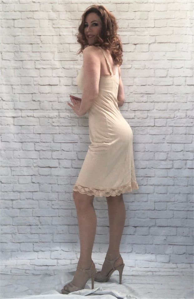 Beautiful Lady Gorgeous Slip Silkenlace