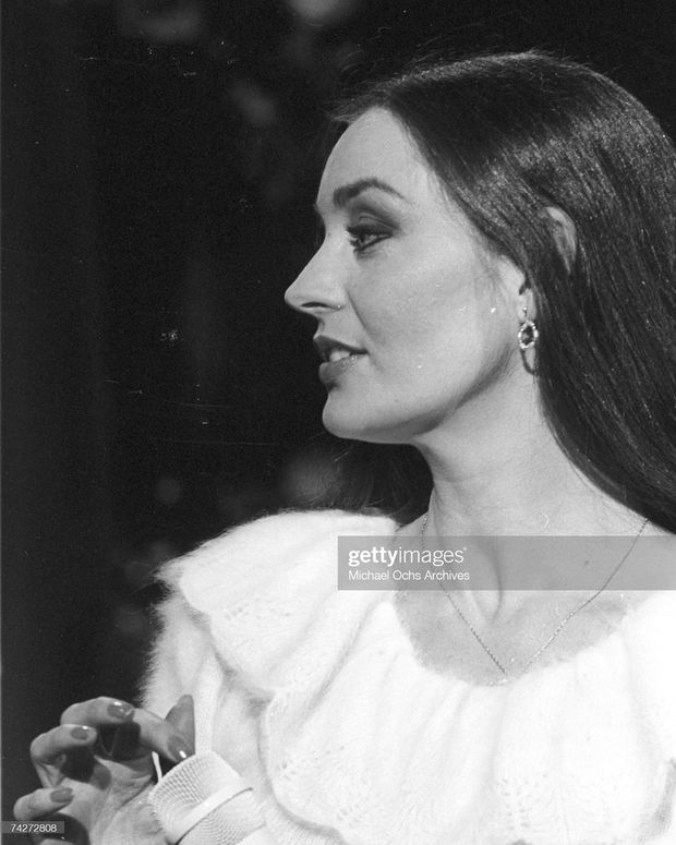 Crystal Gayle 32nd Pic Icarusnewport