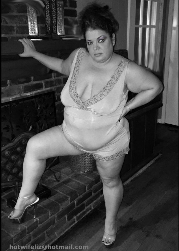 Bbw Wearing Clear Heels And Sexy Lingerie Queen Of Lizheat