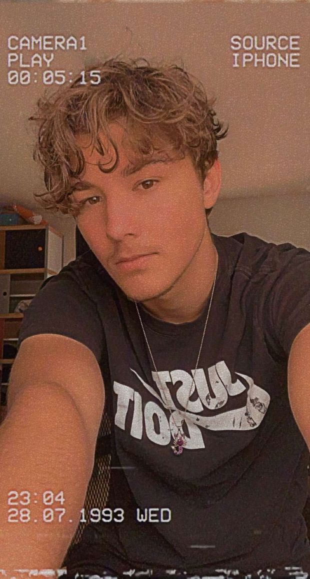Cute Enough To Lose My Virginity Tonight Evanschoelink