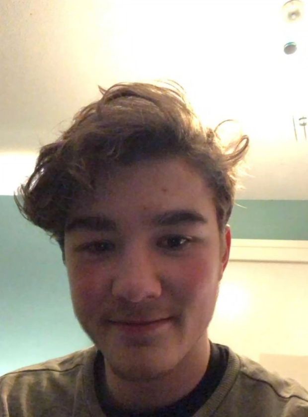 Crying Cuz Still Virgin At 18 Evanschoelink