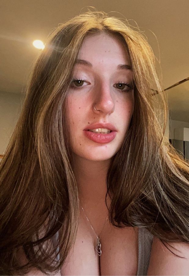 Trin Beautiful Face And Cleavage Male43can