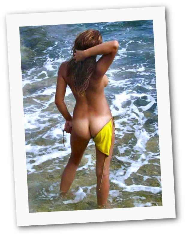 Wardrobe Malfunction Polaroidporn